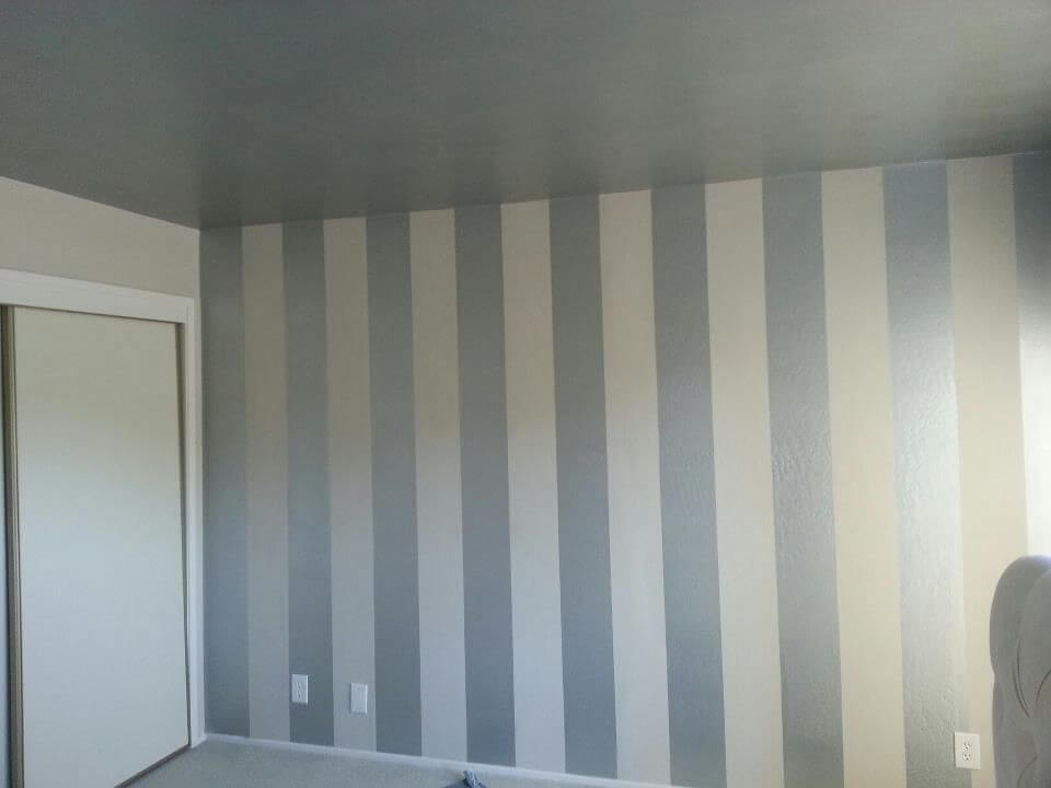 Inspirasi 7 Cat Dinding Motif Garis Abstrak yang Indah